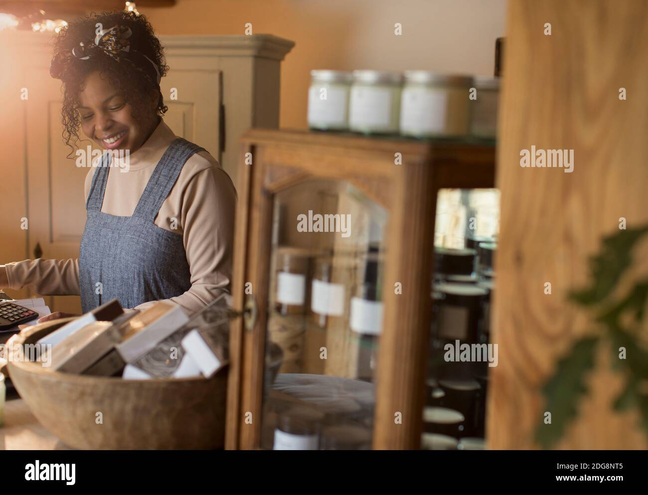 Shop counter vintage hi-res stock photography and images - Alamy