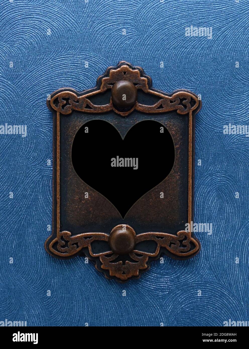 Antique heart lock Stock Photo - Alamy