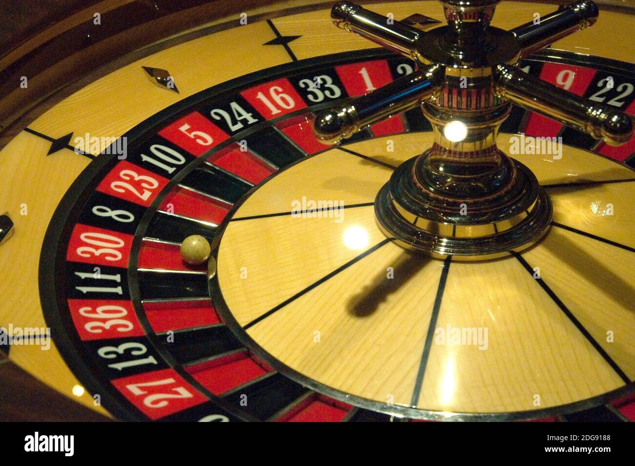 Roulette wheel las vegas nevada hi-res stock photography and images - Alamy