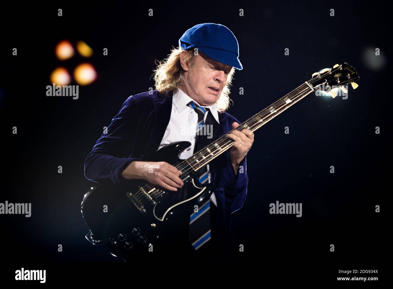 Angus young hi-res stock photography and images - Alamy