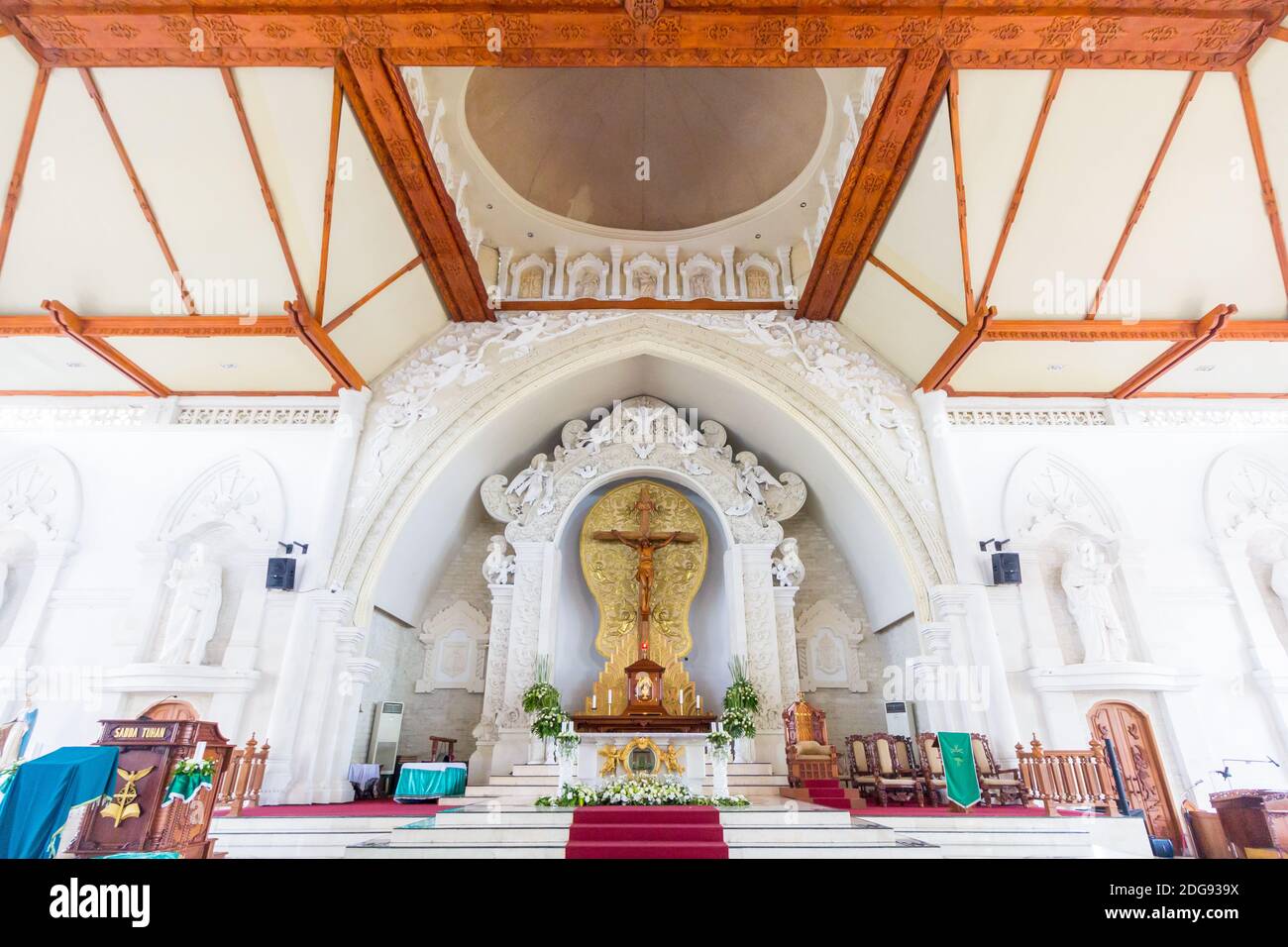Bali catholics hi-res stock photography and images - Alamy