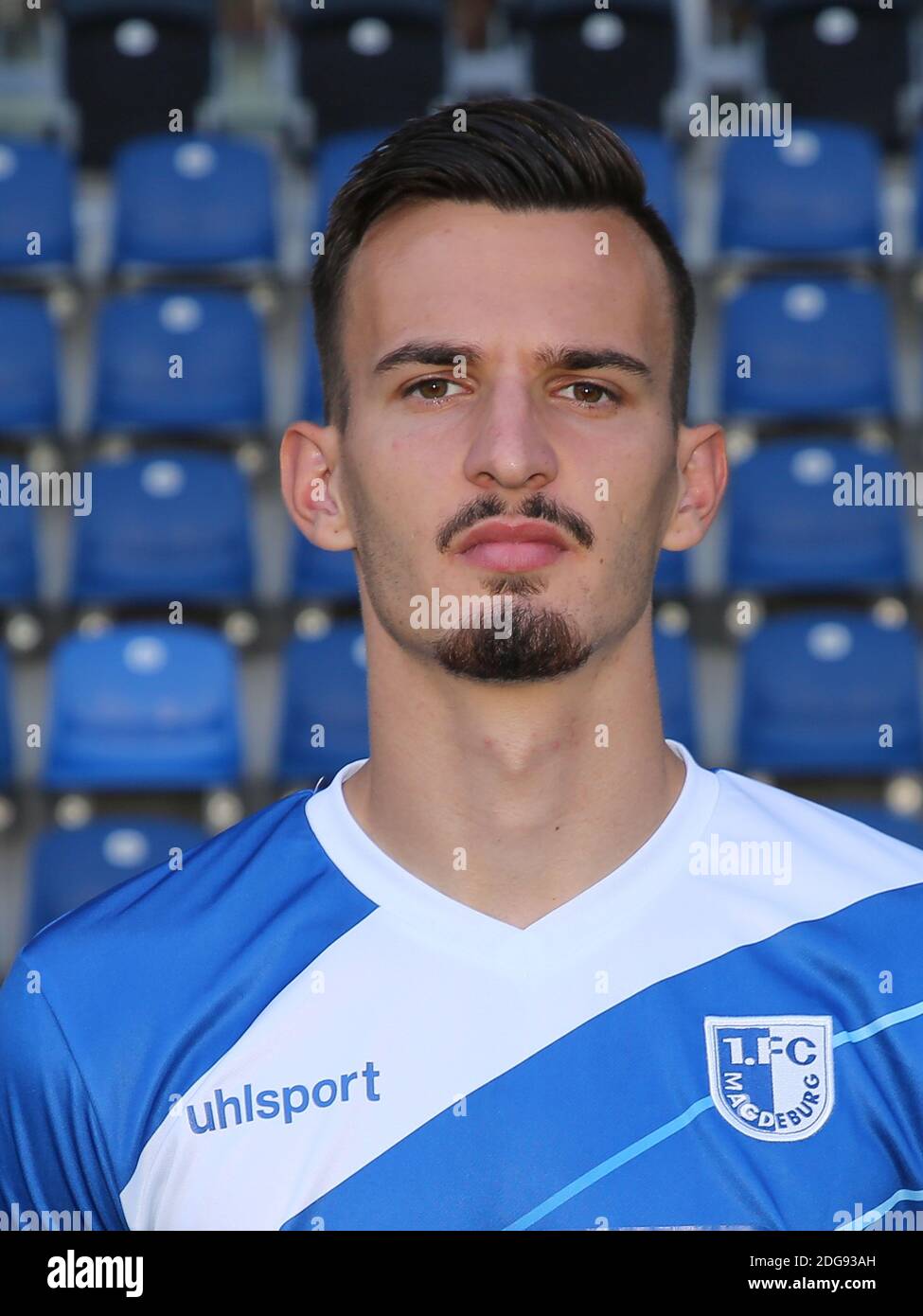 2 fussball bundesliga saison 2018 19 hi-res stock photography and ...