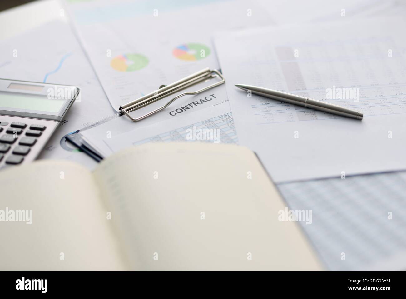 Confirmation of contract hi-res stock photography and images - Alamy