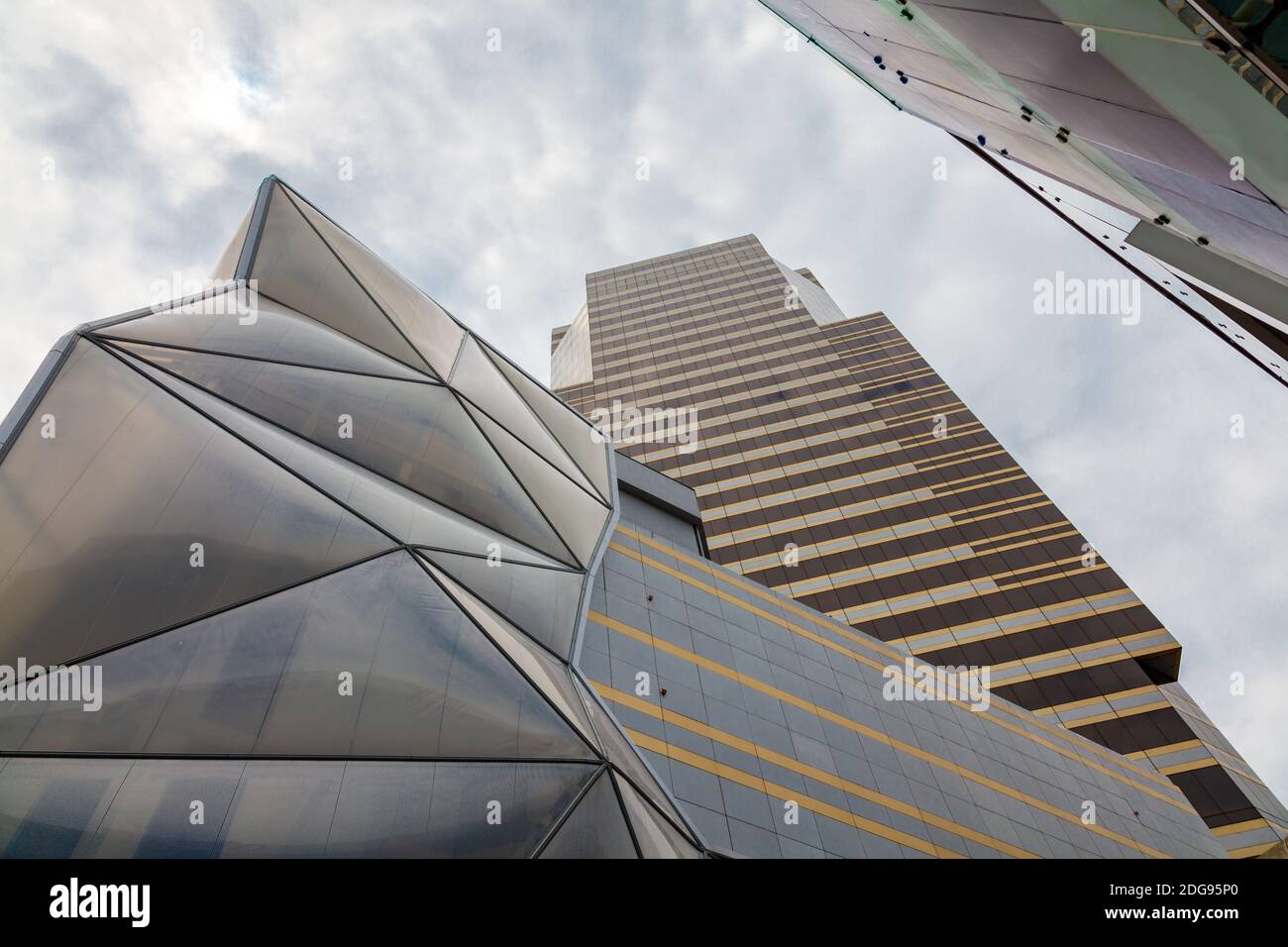Modern office building Stock Photo - Alamy