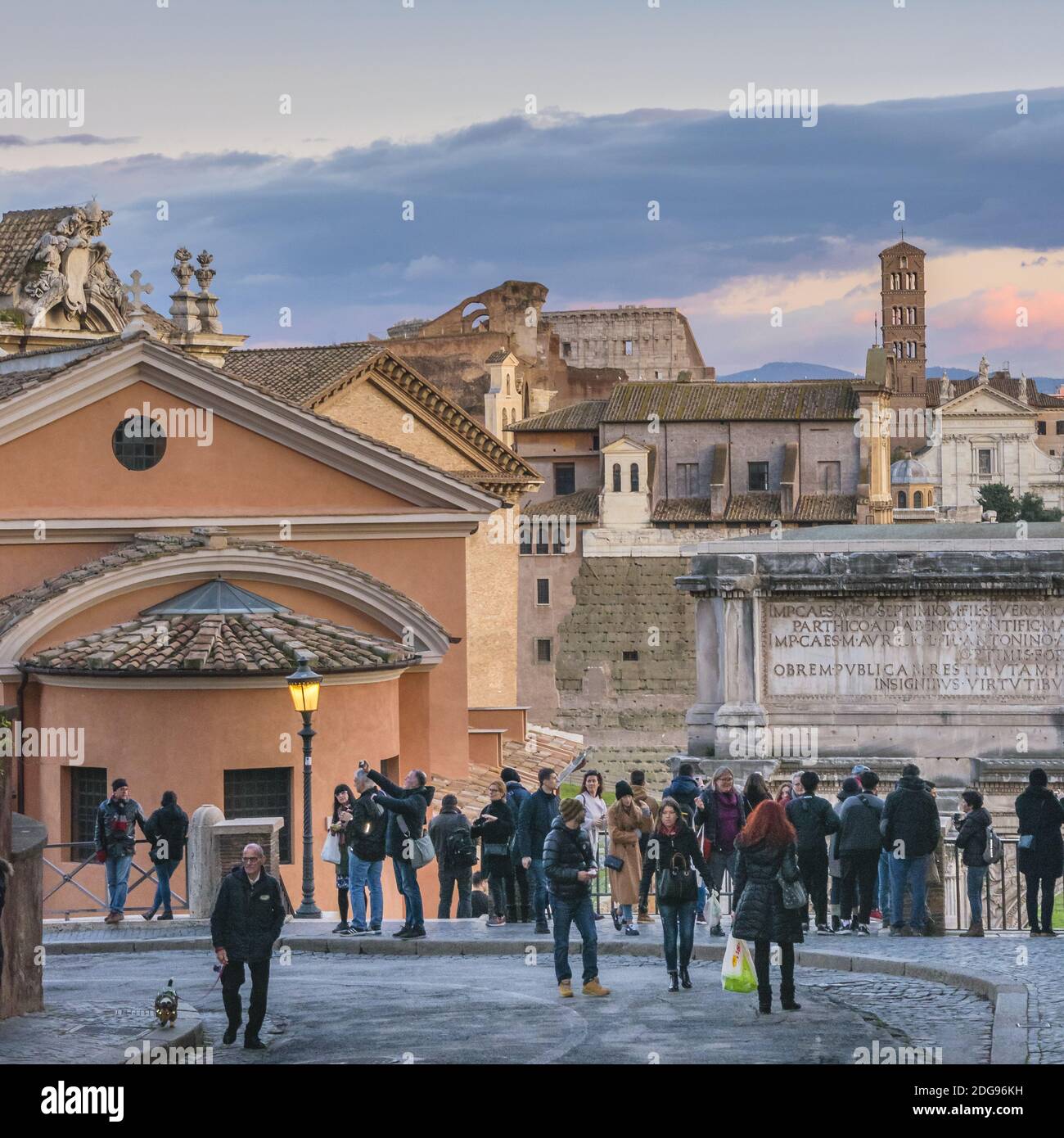 Ancient rome: street scene hi-res stock photography and images - Alamy
