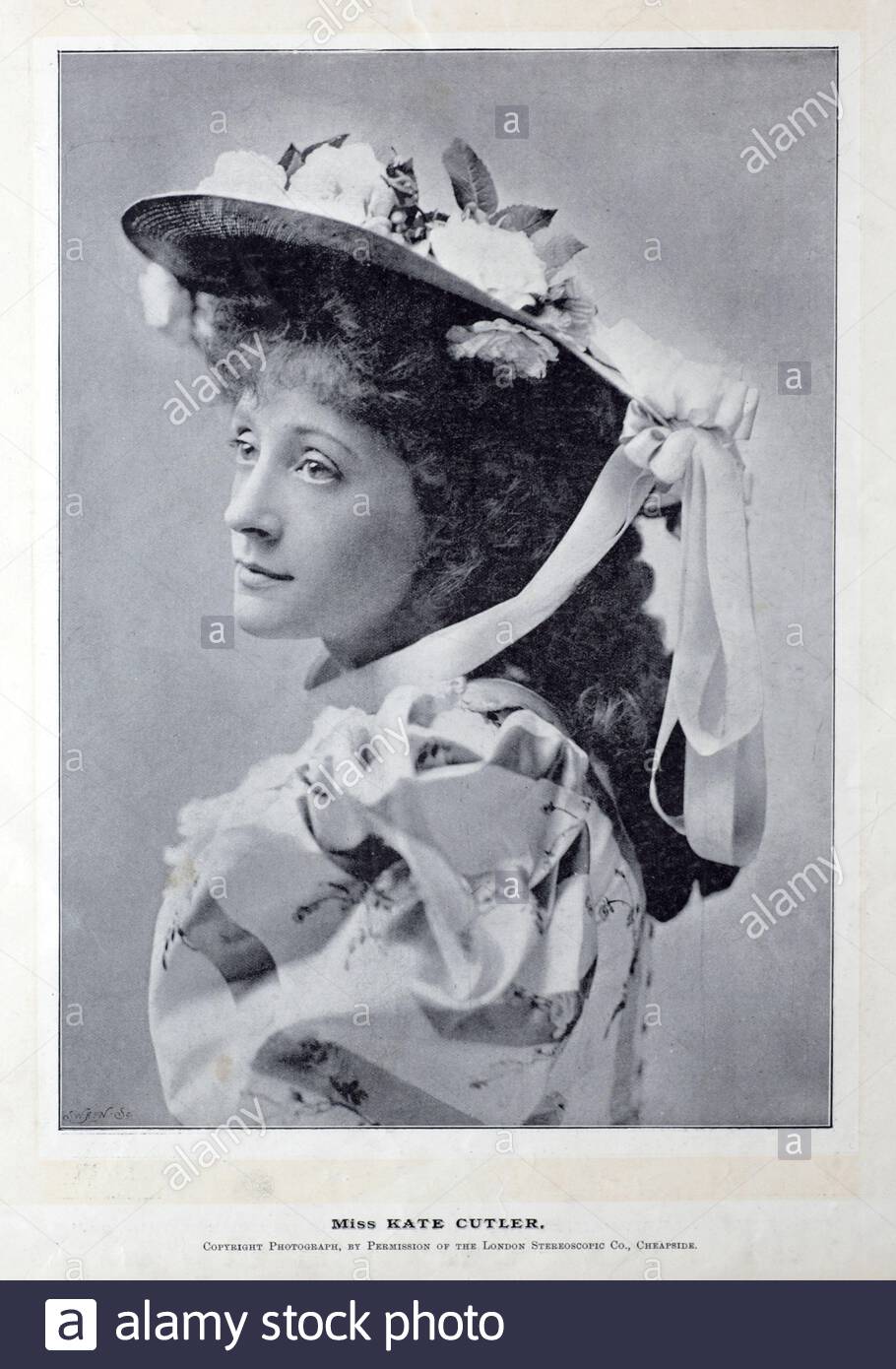 English actress and singer hi-res stock photography and images - Alamy