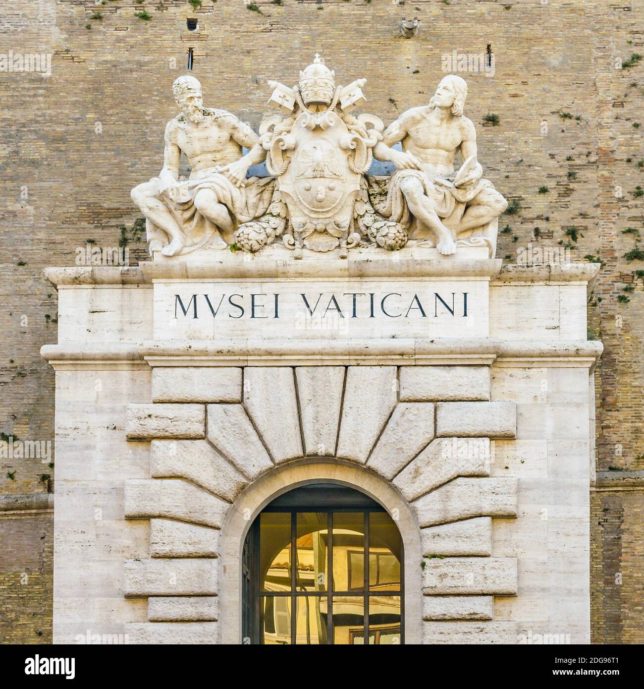 Entrance vatican museums vatican city hi-res stock photography and images - Alamy