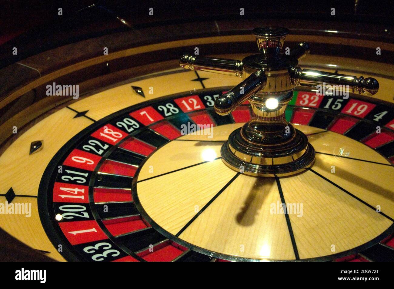 Roulette table slots hi-res stock photography and images - Alamy