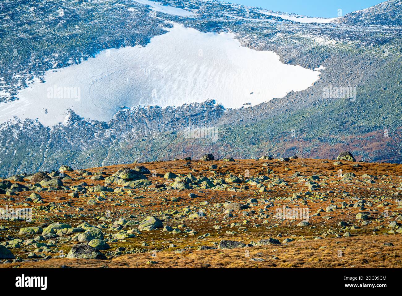 High mountain plateau littered with large boulders from the last ice ...