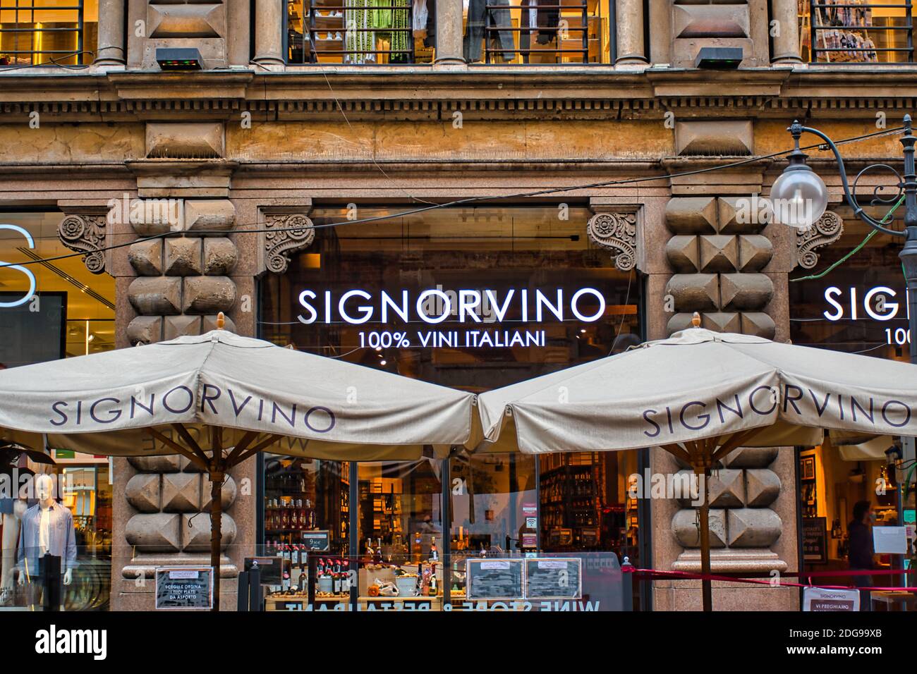 Milan, Italy August 22, 2020: Signorvino Italian wine shop and store in ...