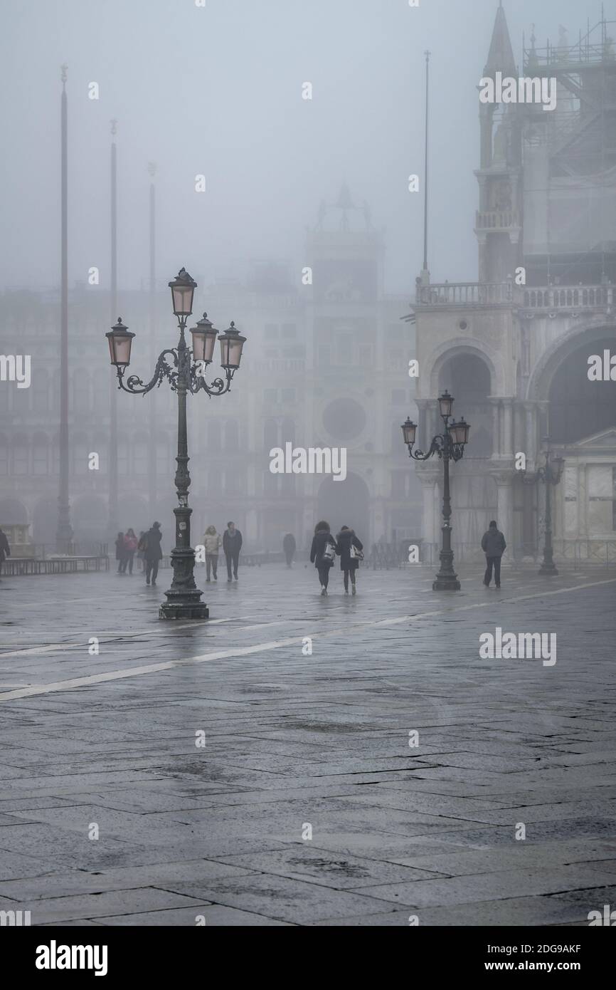 Fog Winter Scene San Marcos Piazza, Venice, Italy Stock Photo - Alamy