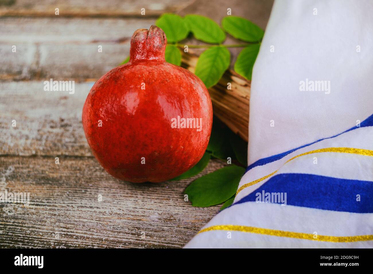 Rosh hashanah pomegranate holiday symbols Stock Photo - Alamy