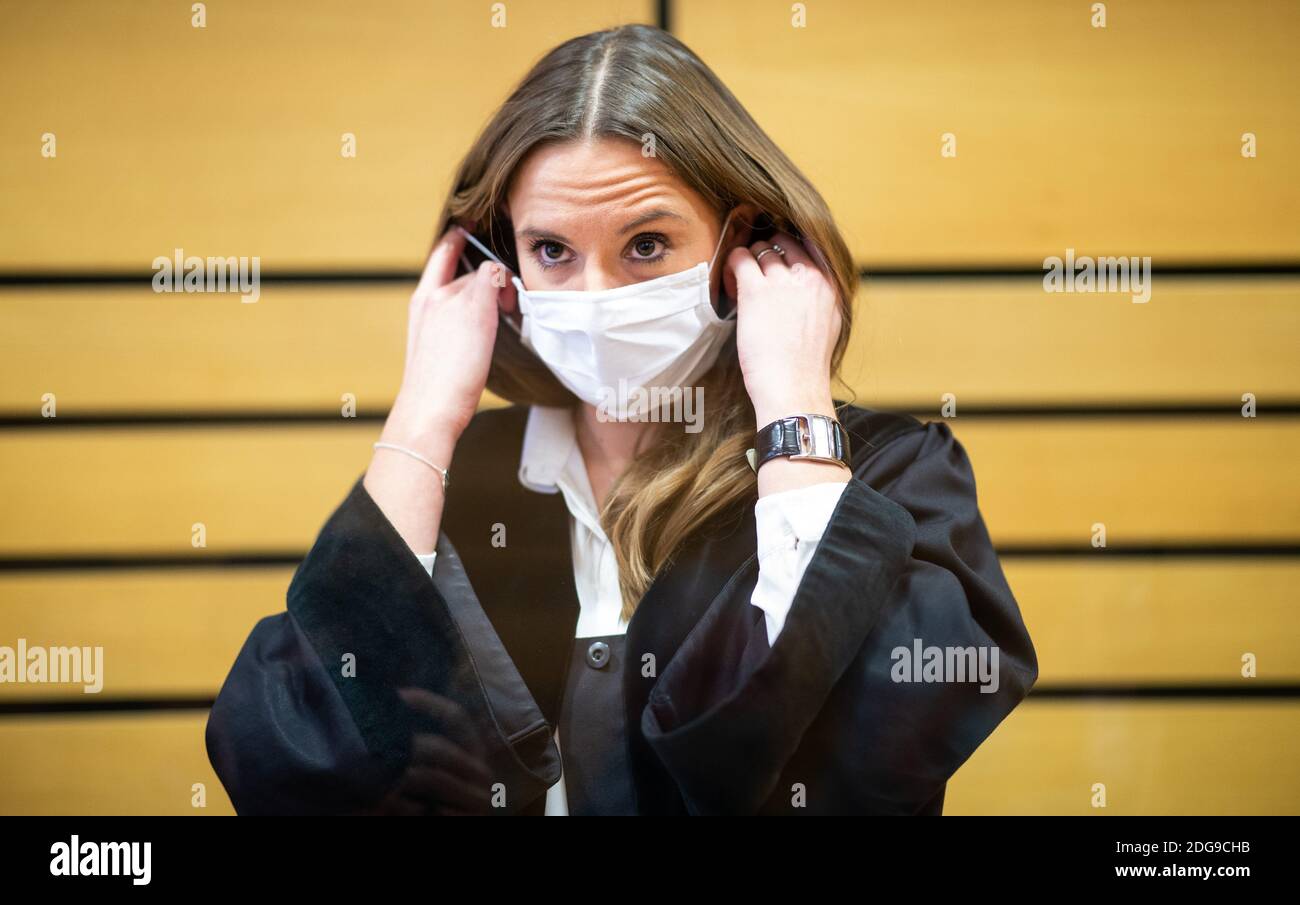 Stephanie mask hi-res stock photography and images - Alamy