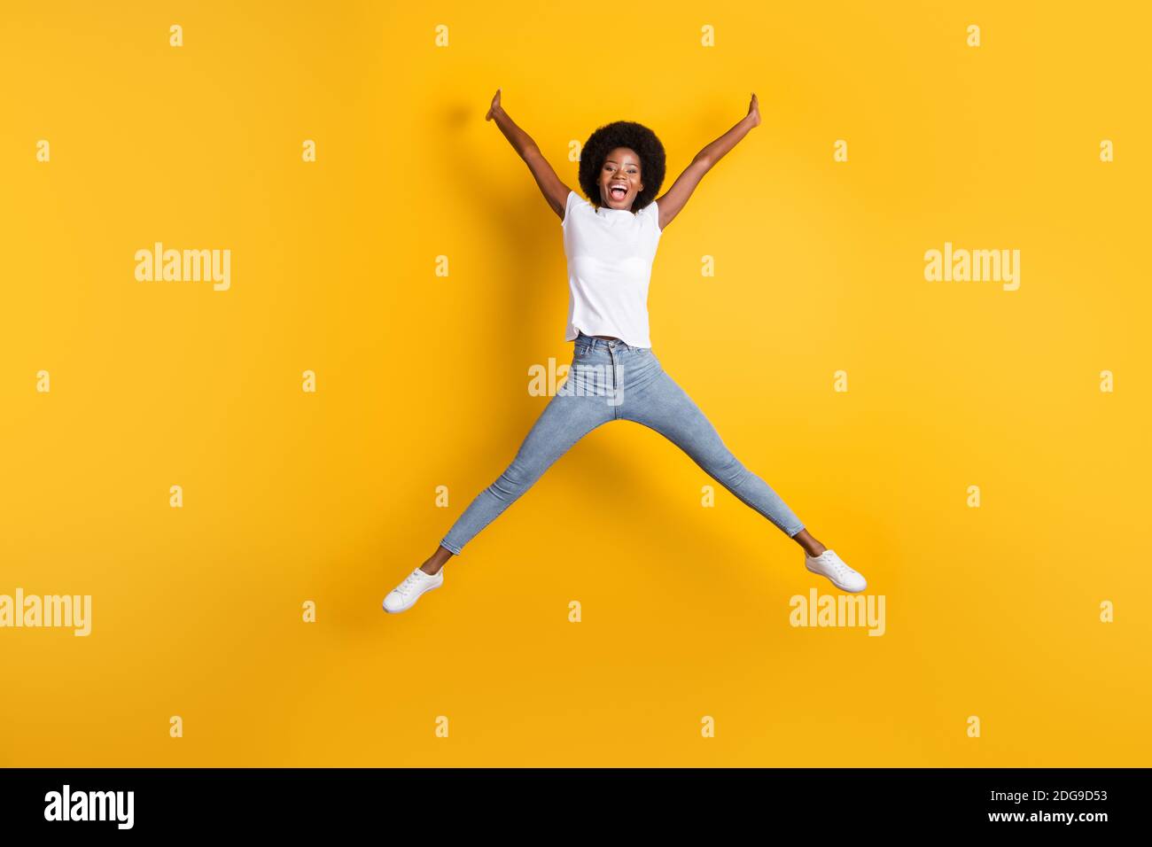 Full length body size photo of amazed surprised girl with black skin ...
