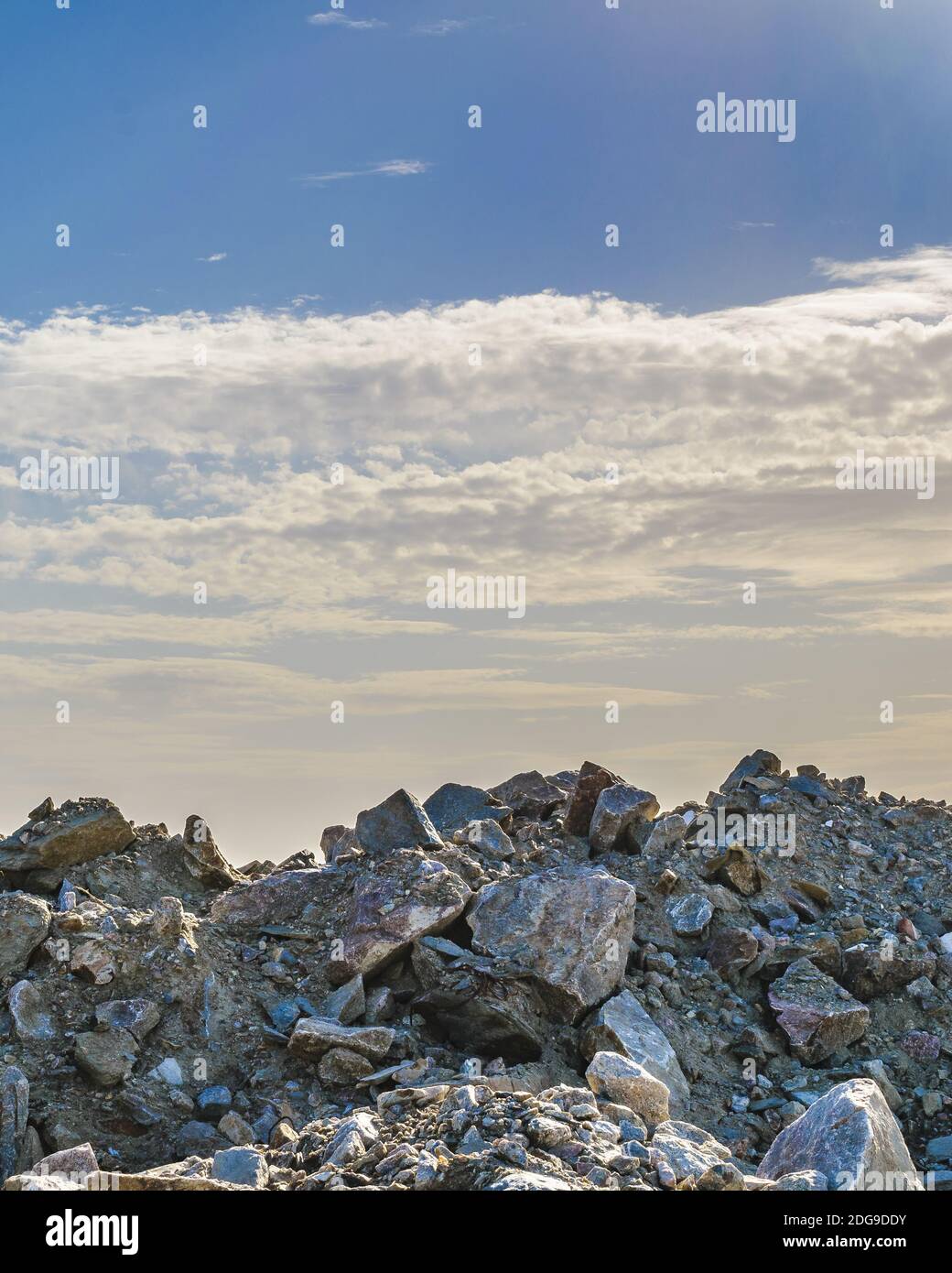Against a rocky background hi-res stock photography and images - Alamy
