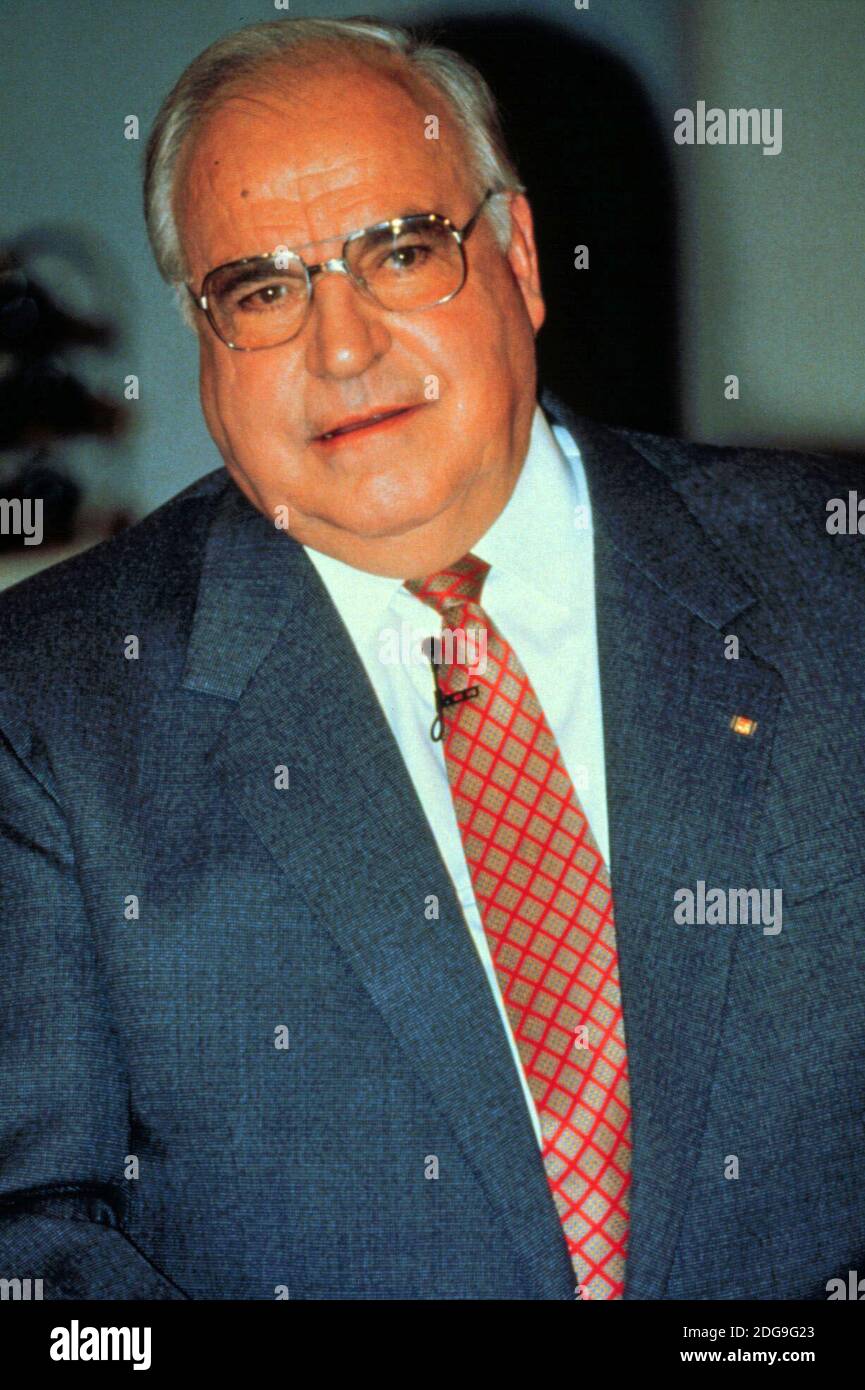 Federal chancellor helmut kohl hi-res stock photography and images - Alamy