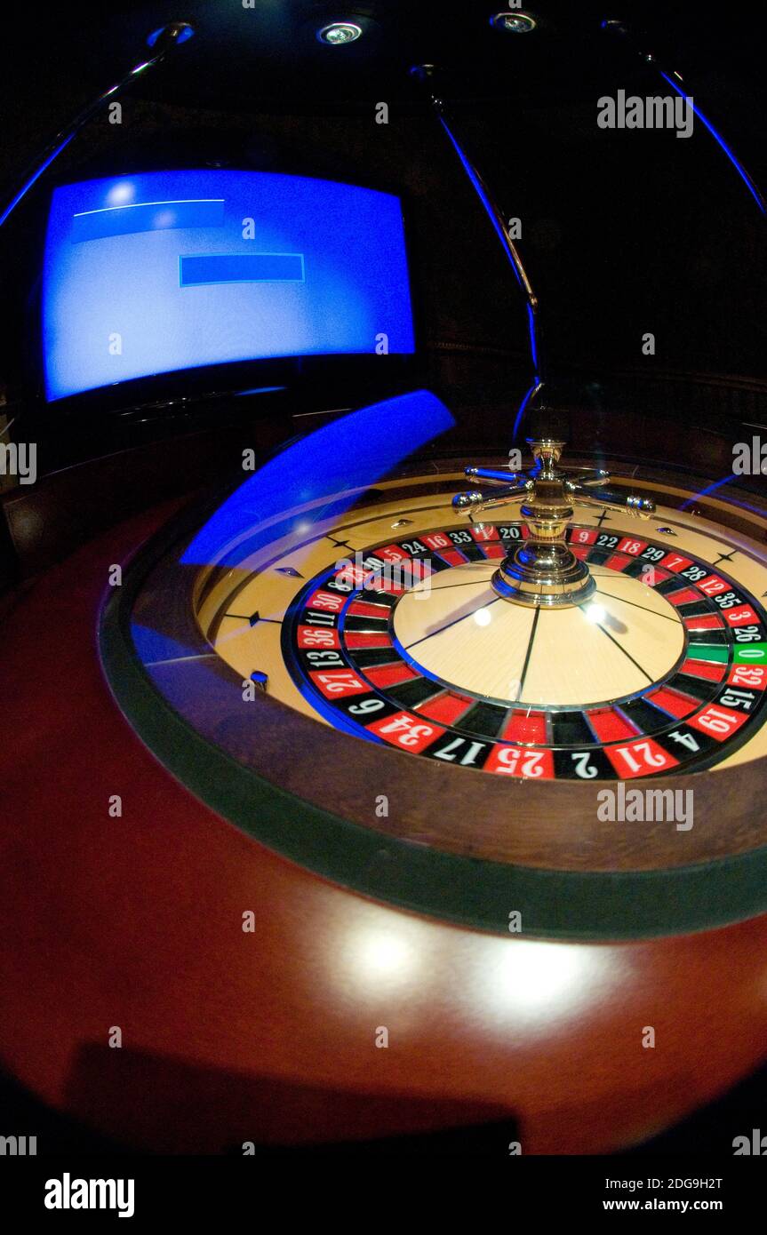 Roulette wheel las vegas nevada hi-res stock photography and images - Alamy