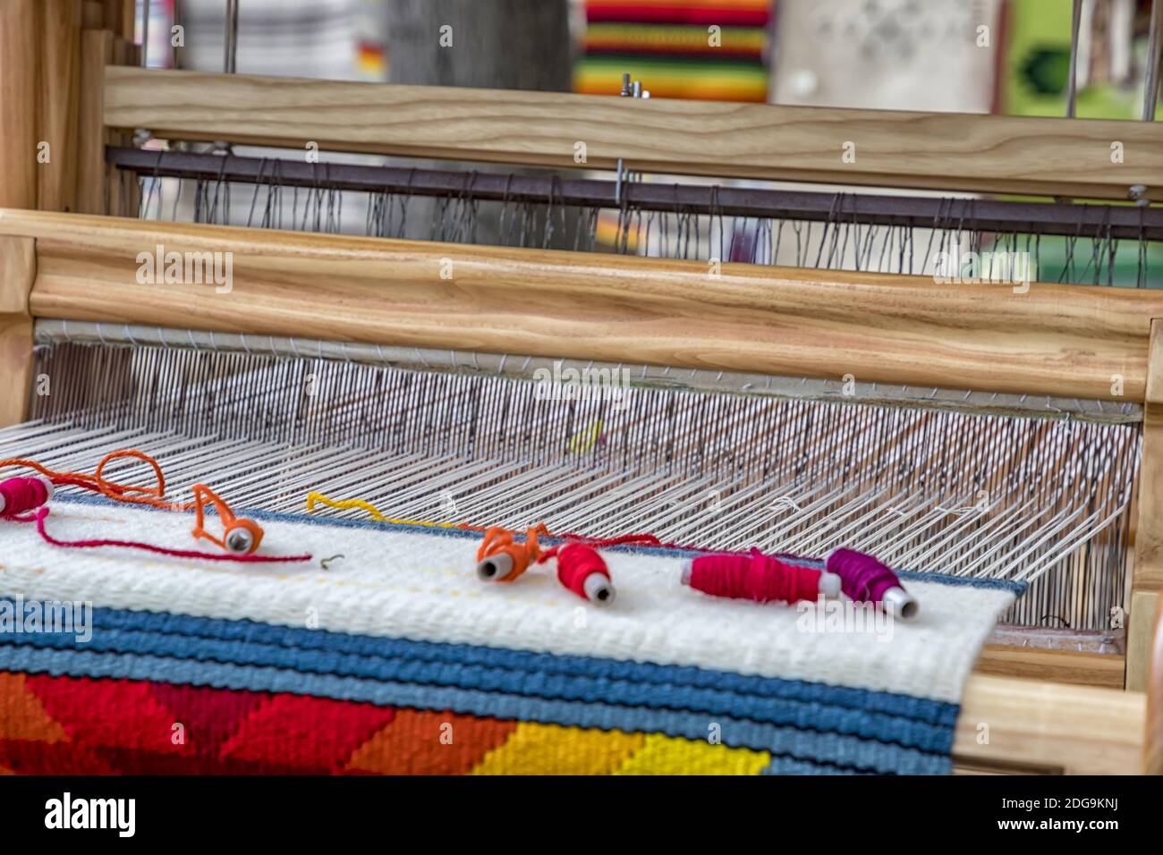 Old wooden weaving loom wool hi-res stock photography and images - Alamy