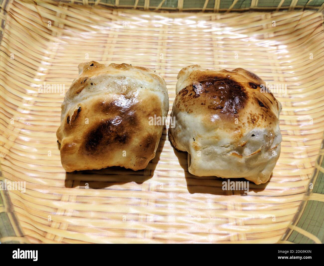 Yellow bun hi-res stock photography and images - Alamy