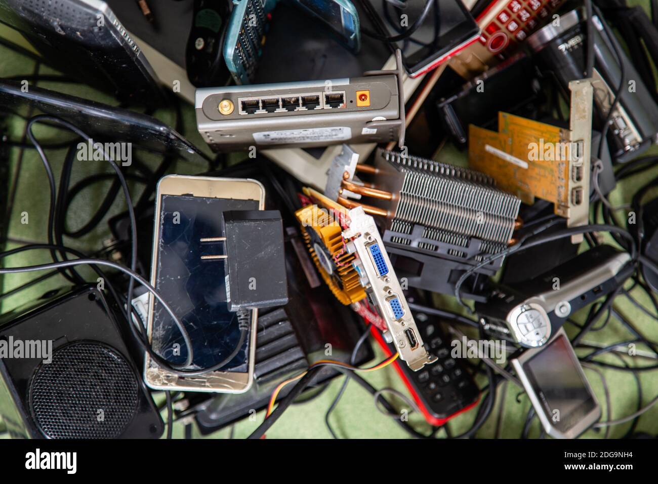 Pile of assorted electronic products e-waste Stock Photo - Alamy
