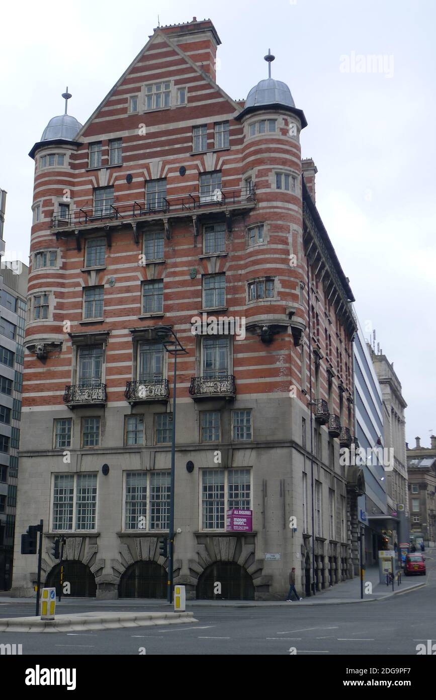 White star line building liverpool hi-res stock photography and images ...