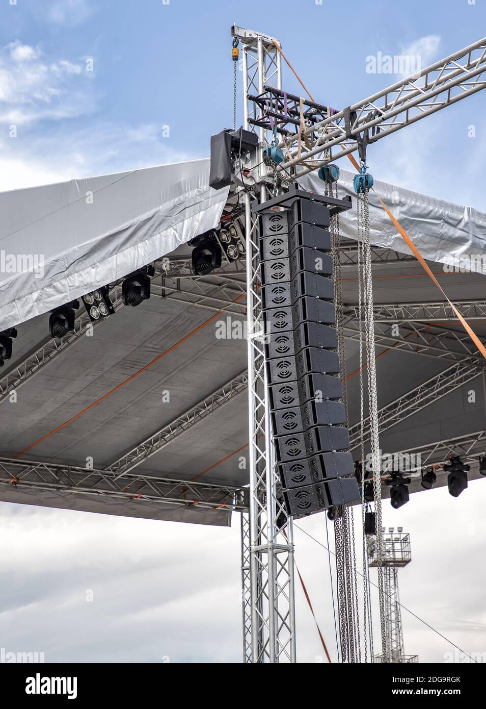 Stage loudspeakers hi-res stock photography and images - Alamy