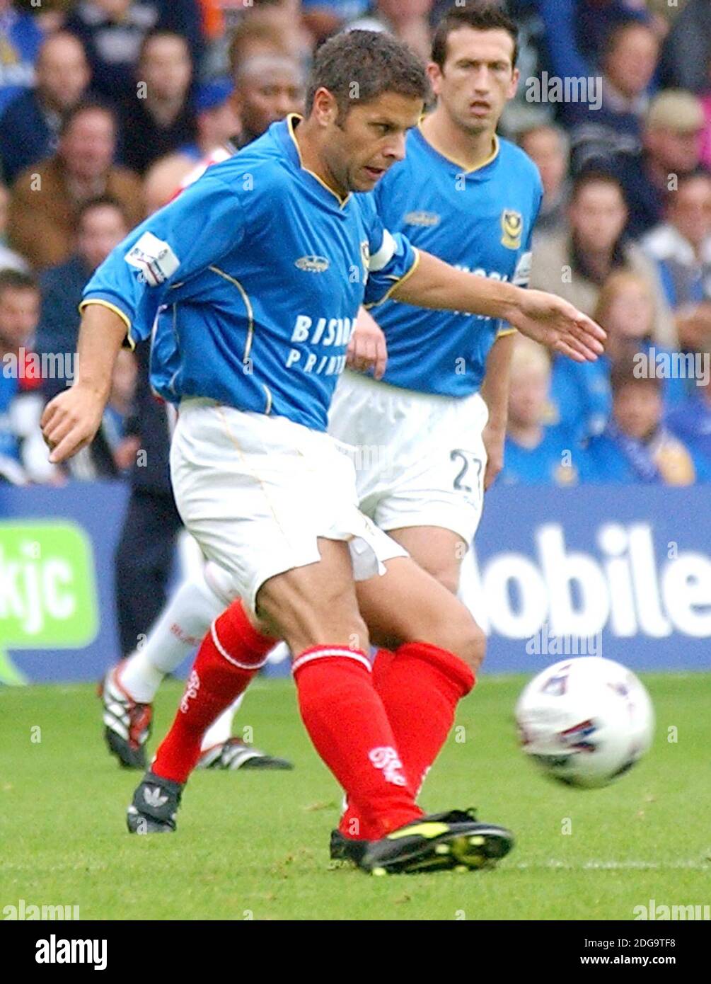 PORTSMOUTH'S SCOTT HILEY V SHEFF UTD. 2001 Stock Photo - Alamy