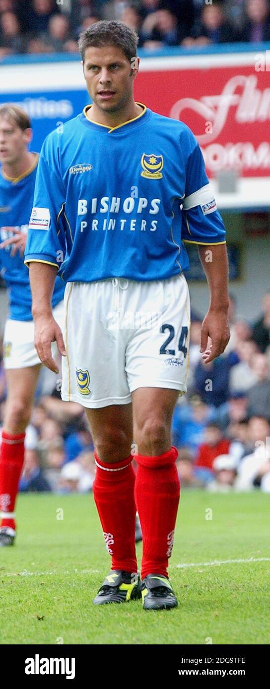 PORTSMOUTH'S SCOTT HILEY V SHEFF UTD. 2001 Stock Photo - Alamy