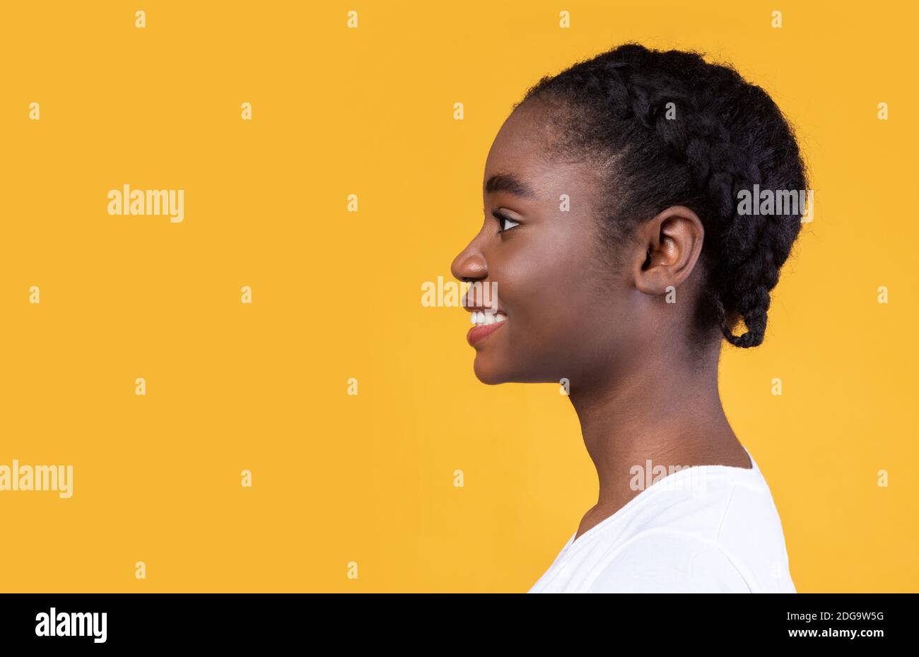 Black woman face profile side hi-res stock photography and images - Alamy