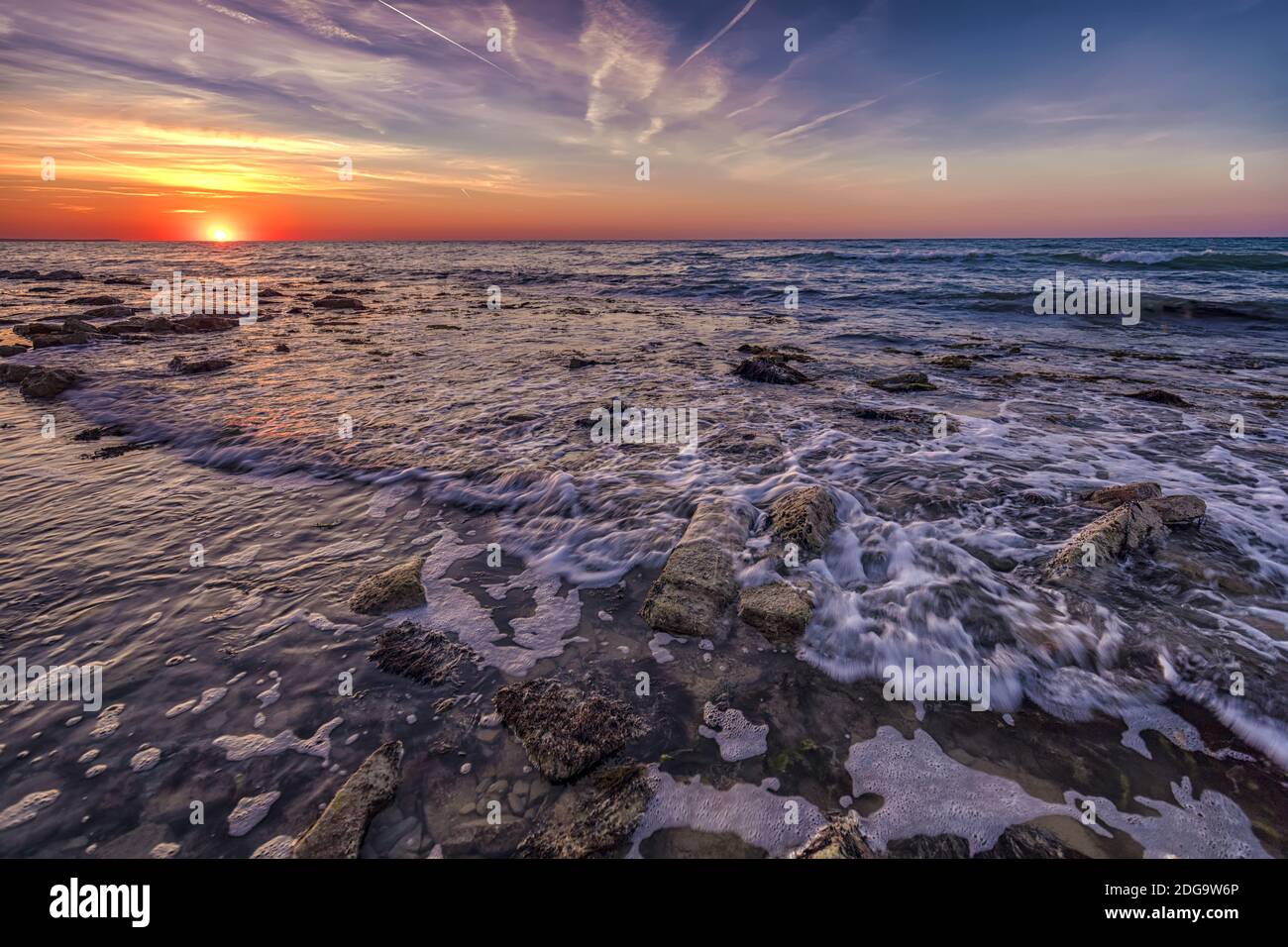 Beautiful sunrise stunning sunrise hi-res stock photography and images ...