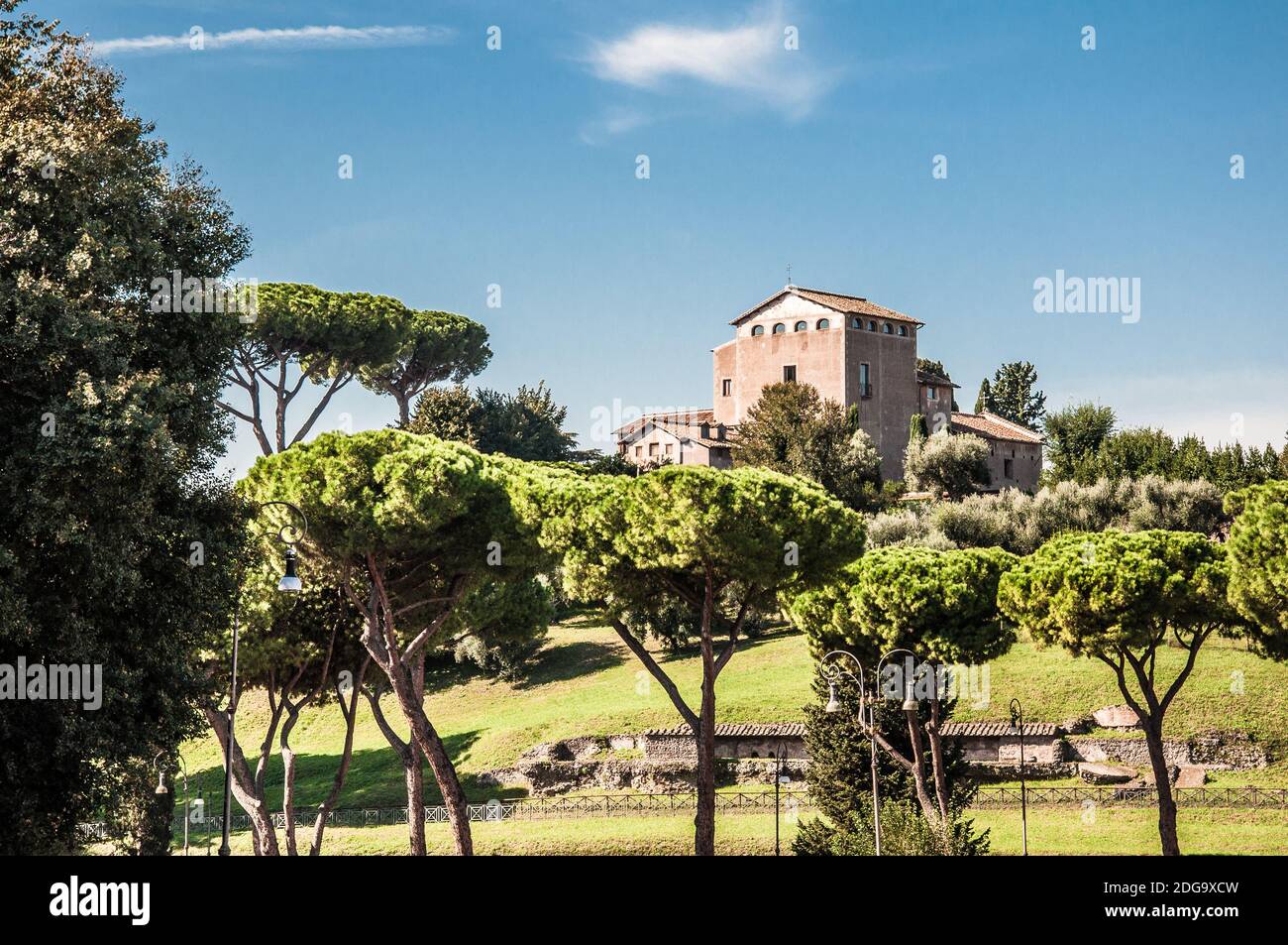 Old roman house hi-res stock photography and images - Alamy