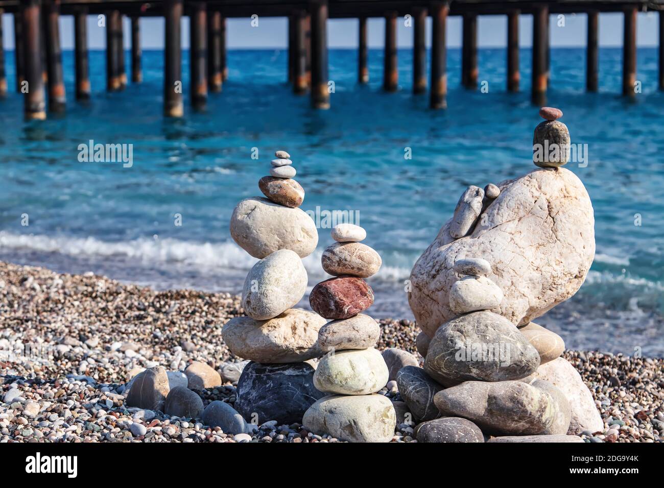 Sea pyramid hi-res stock photography and images - Alamy