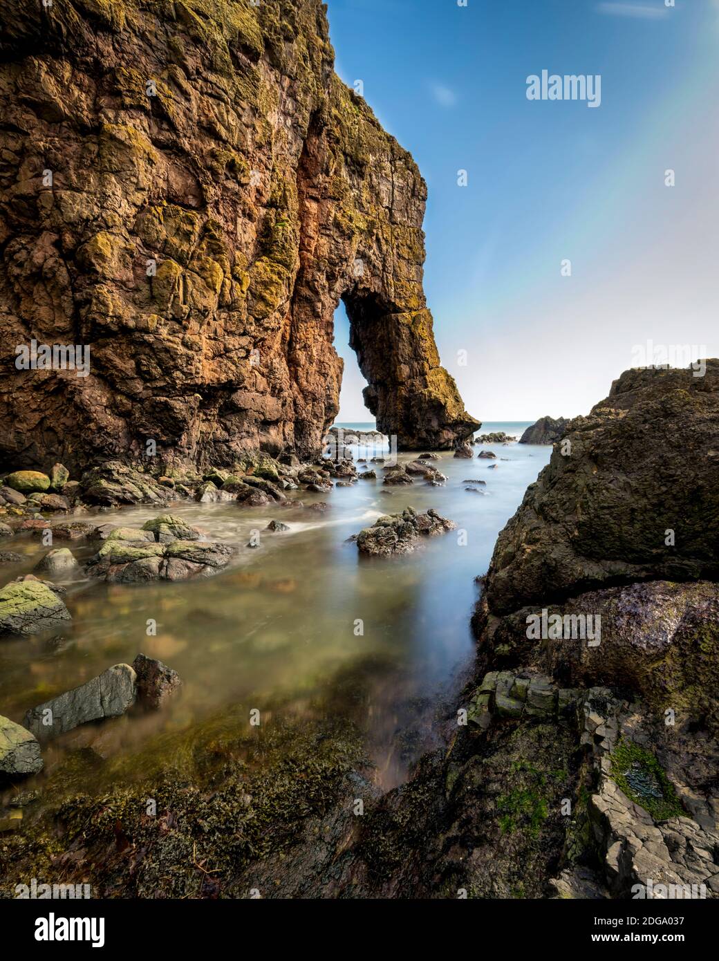 Elephant cliff hi-res stock photography and images - Alamy