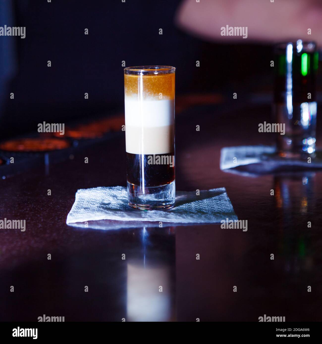 Cocktail shot hi-res stock photography and images - Alamy