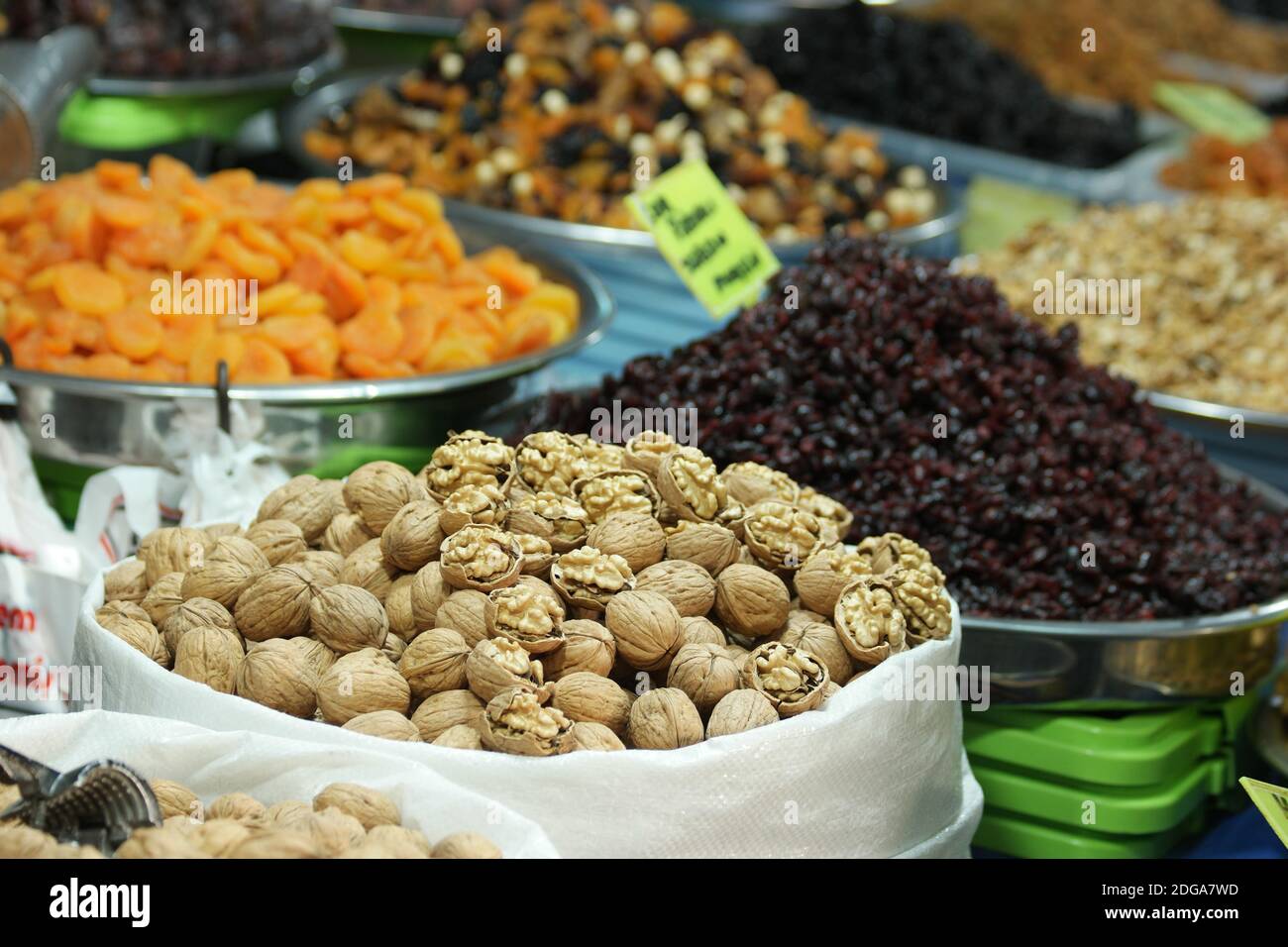 Nut stall farmers market hi-res stock photography and images - Alamy