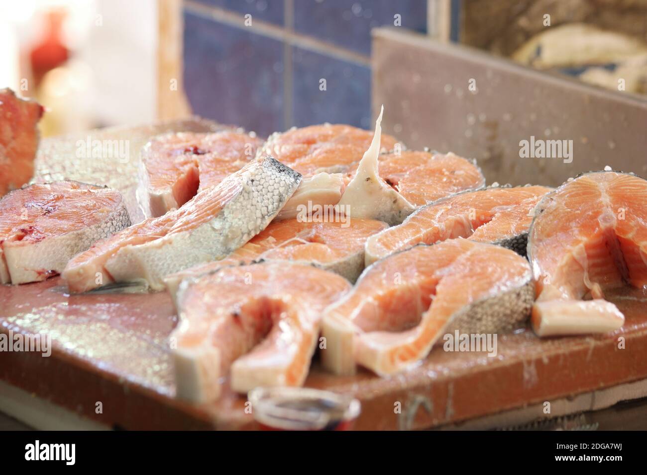 Fresh salmon steaks on the counter at fish market Stock Photo - Alamy