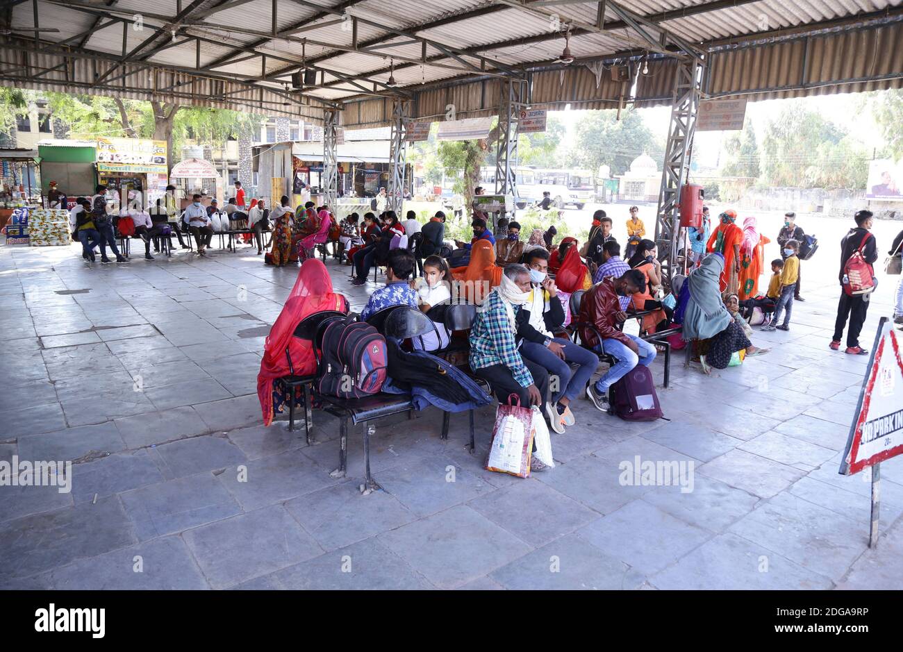 Group indian people waiting bus hi-res stock photography and images - Alamy