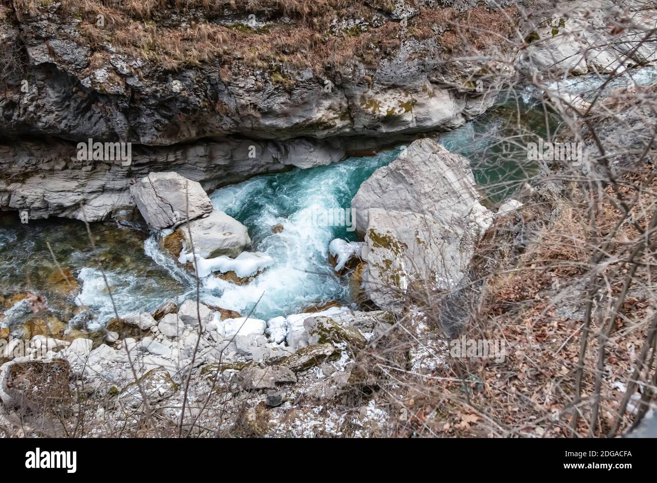 Cliff top view hi-res stock photography and images - Alamy