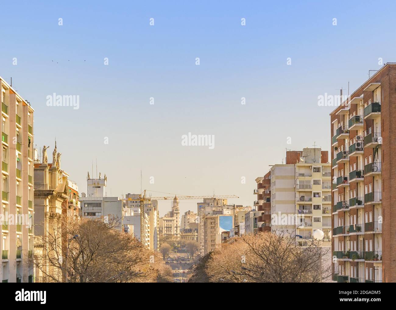Middle class apartment building hi-res stock photography and images - Alamy