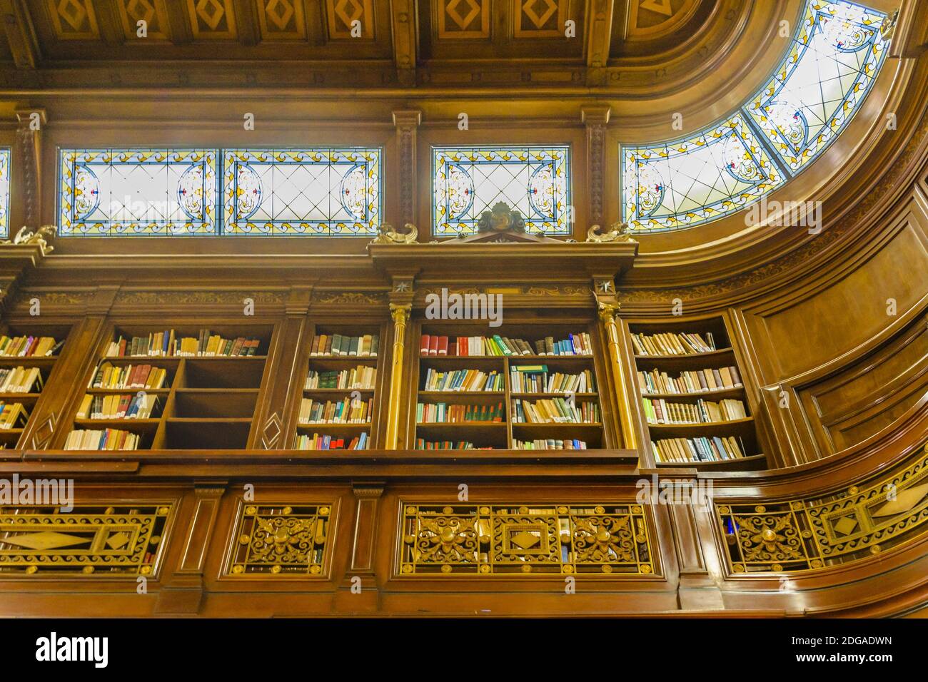 Elegant Library Interior View Stock Photo - Alamy