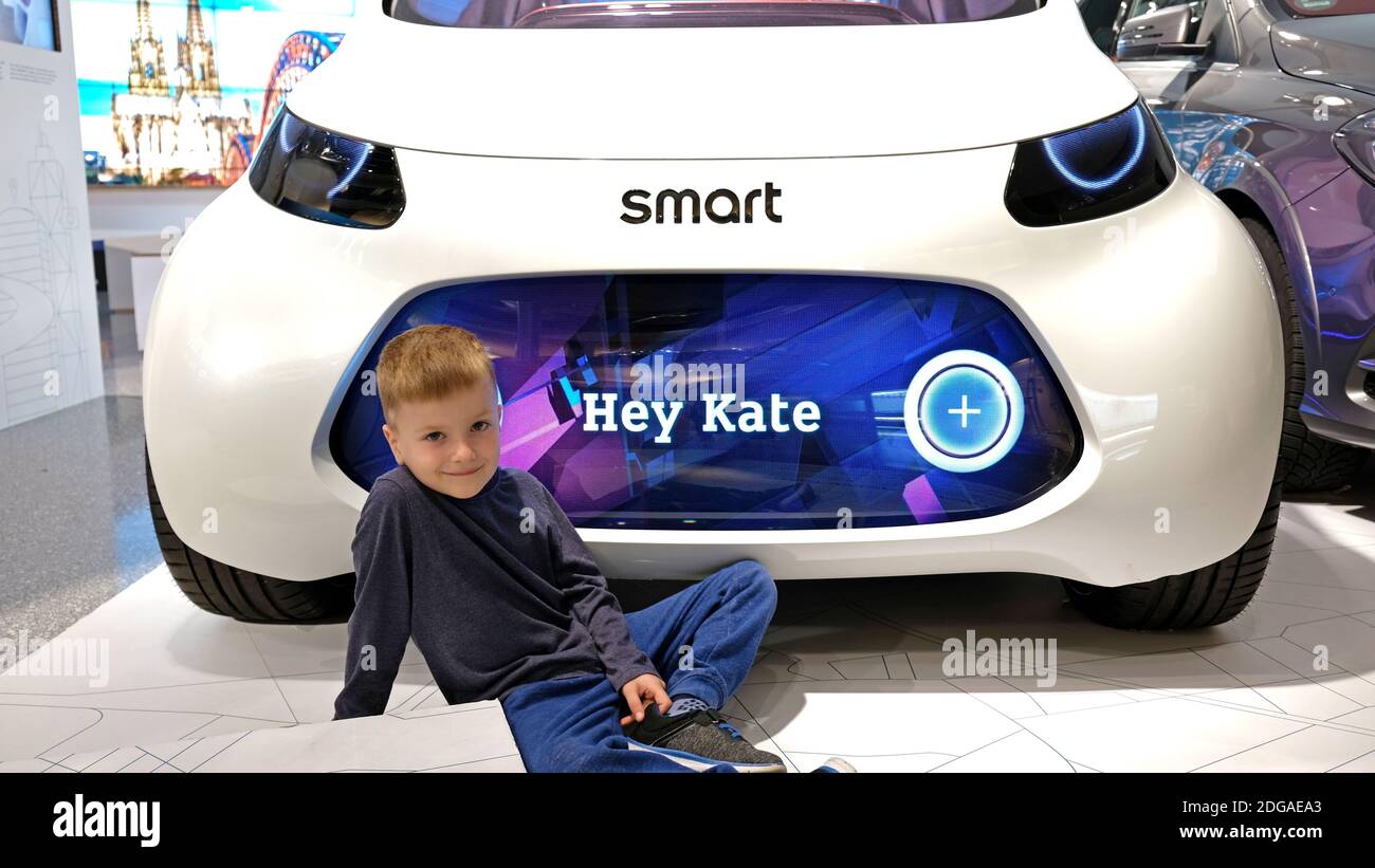 Mercedes smart car hi-res stock photography and images - Alamy