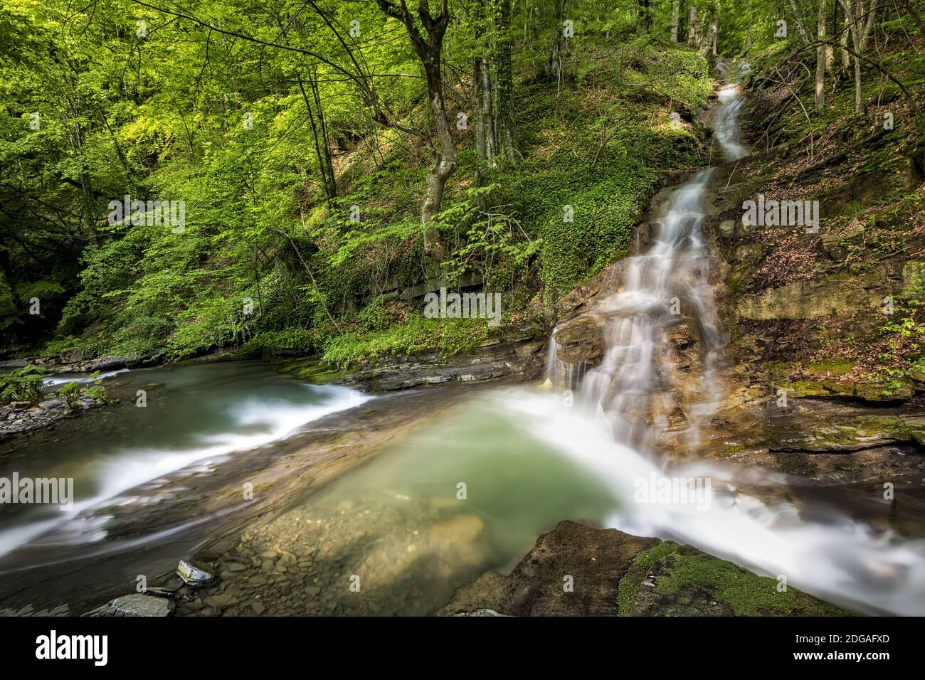 Beautiful stunning waterfall hi-res stock photography and images - Alamy