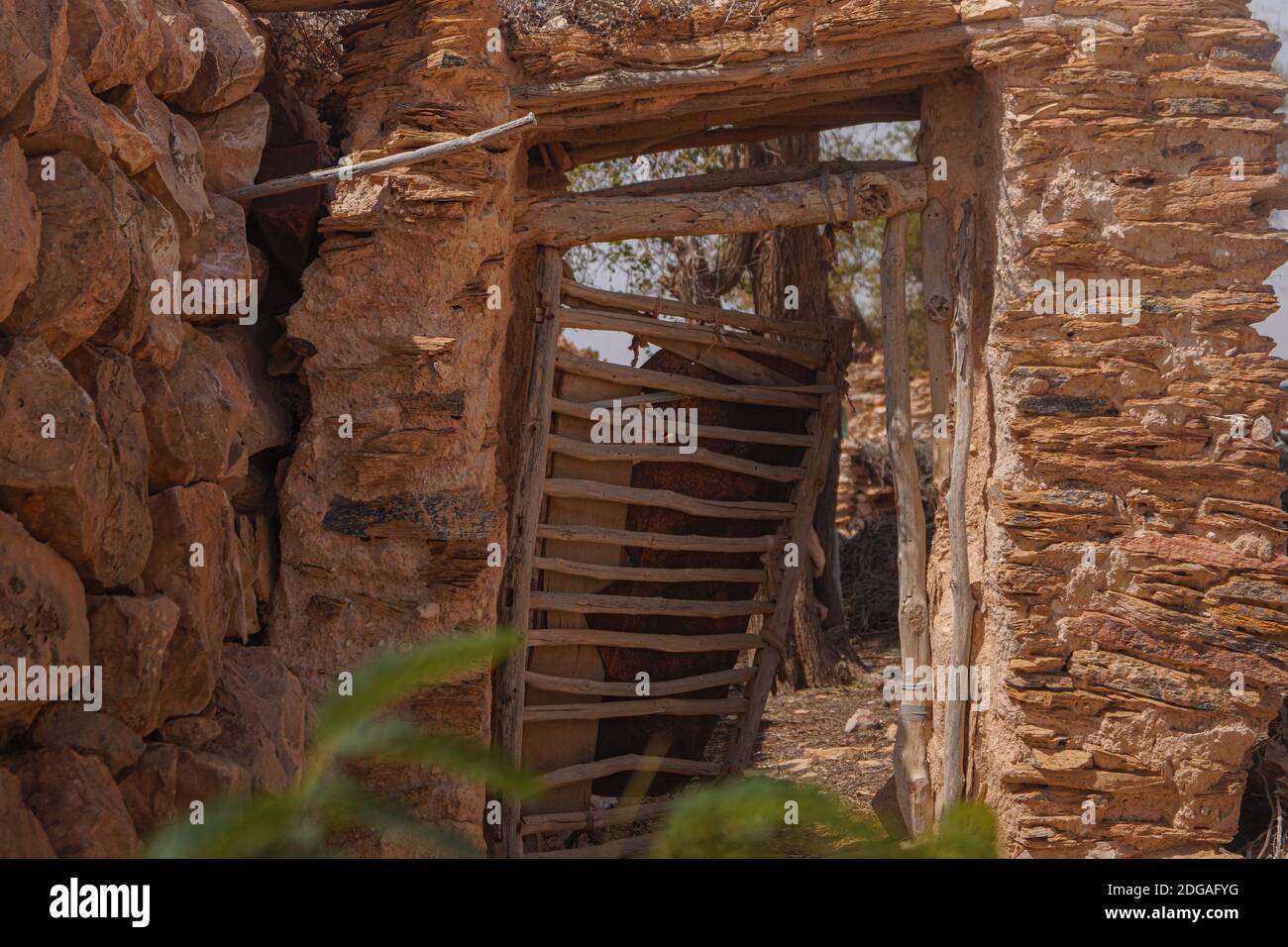 Building made of rocks hi-res stock photography and images - Alamy