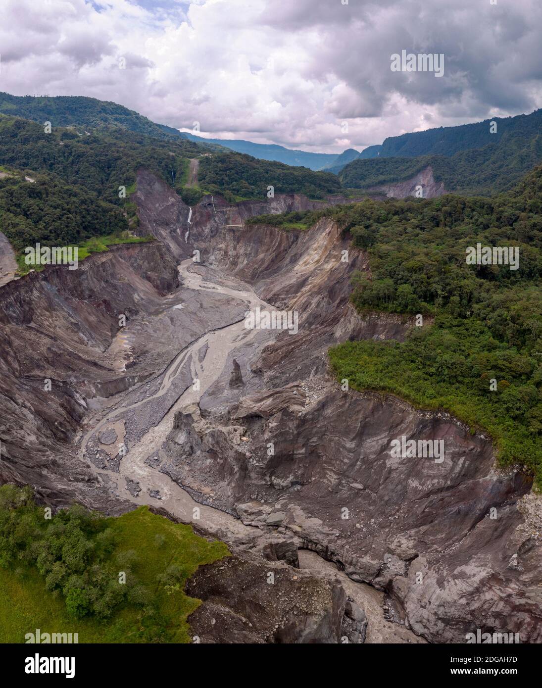 Coca codo sinclair hi-res stock photography and images - Alamy