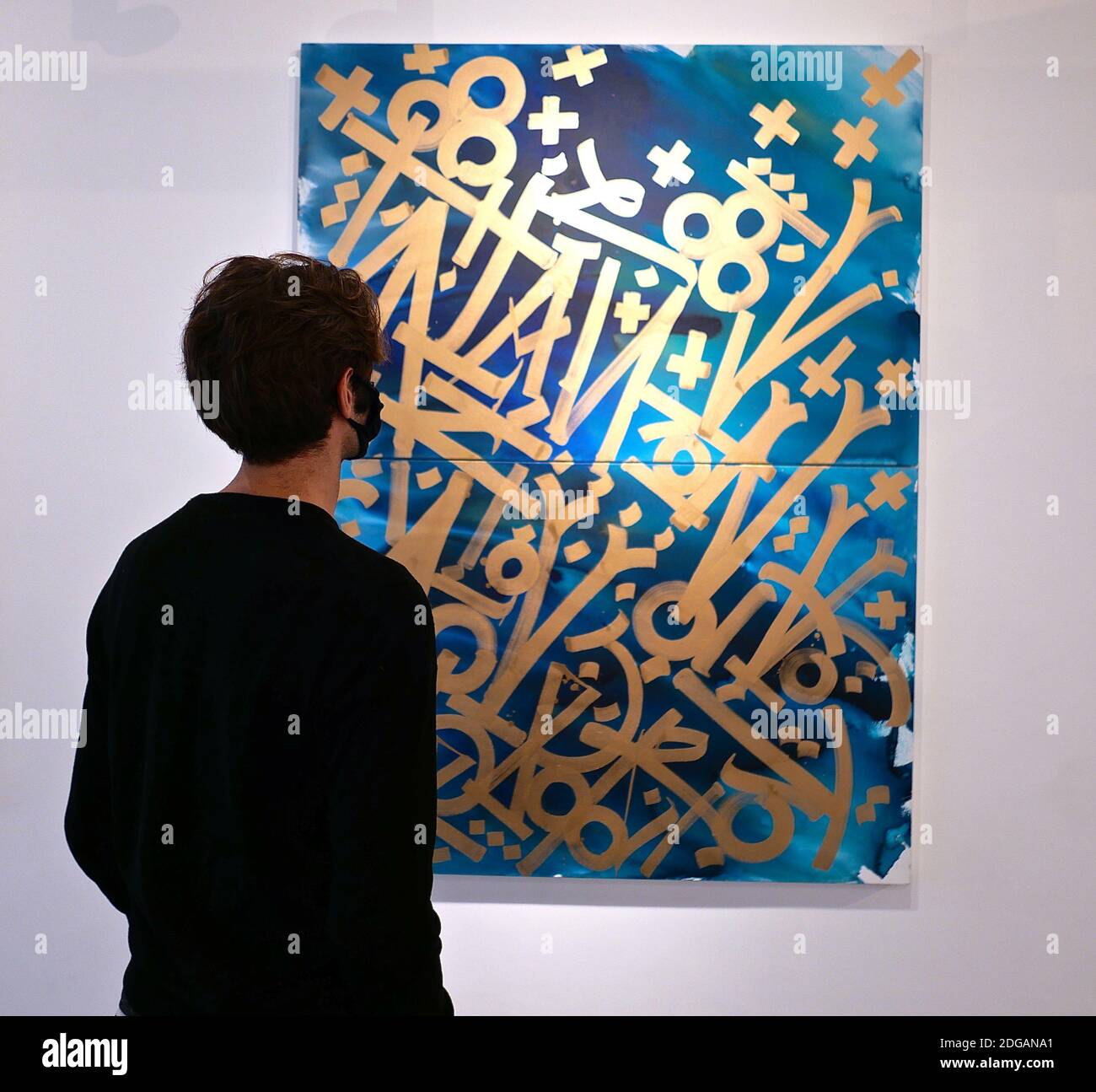 Retna creates his new works in mexico hi-res stock photography and ...