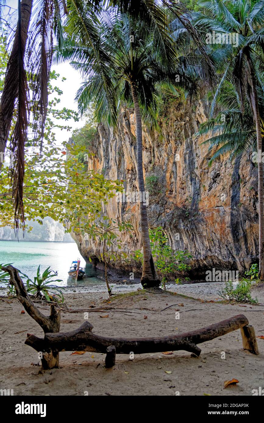 Lao la ding hi-res stock photography and images - Alamy