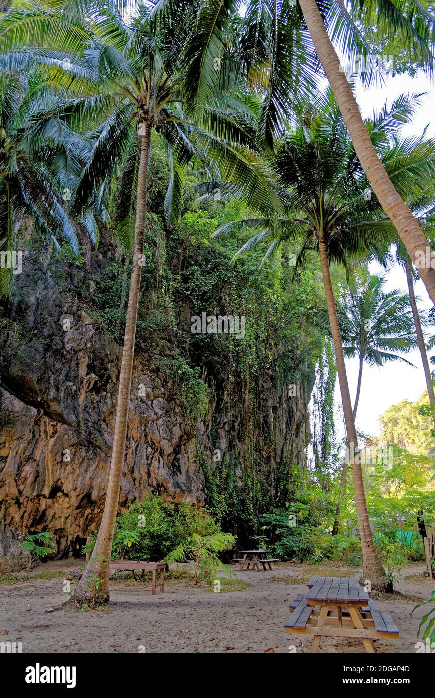 Lao la ding hi-res stock photography and images - Alamy