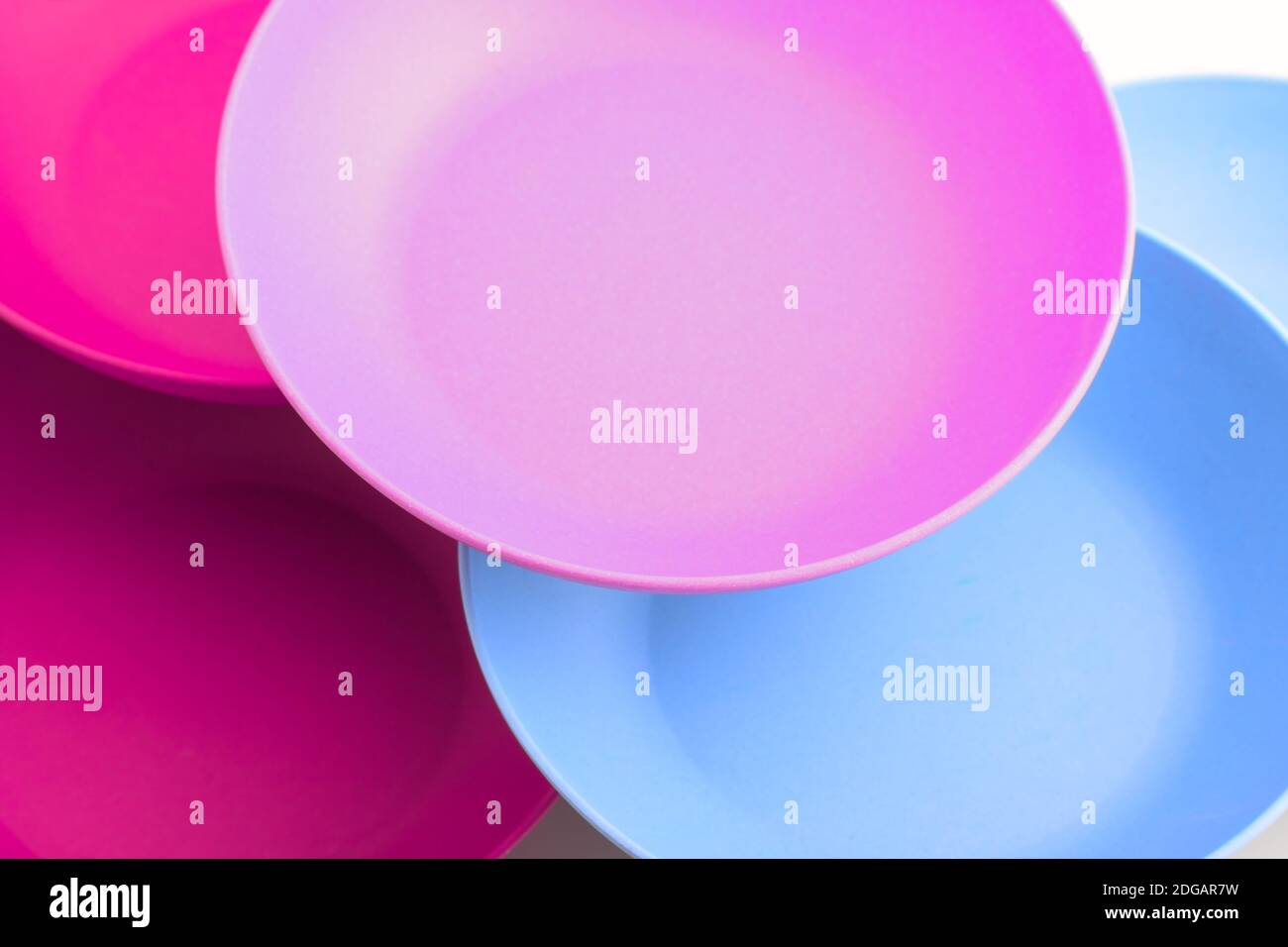 Full wave plate hi-res stock photography and images - Alamy