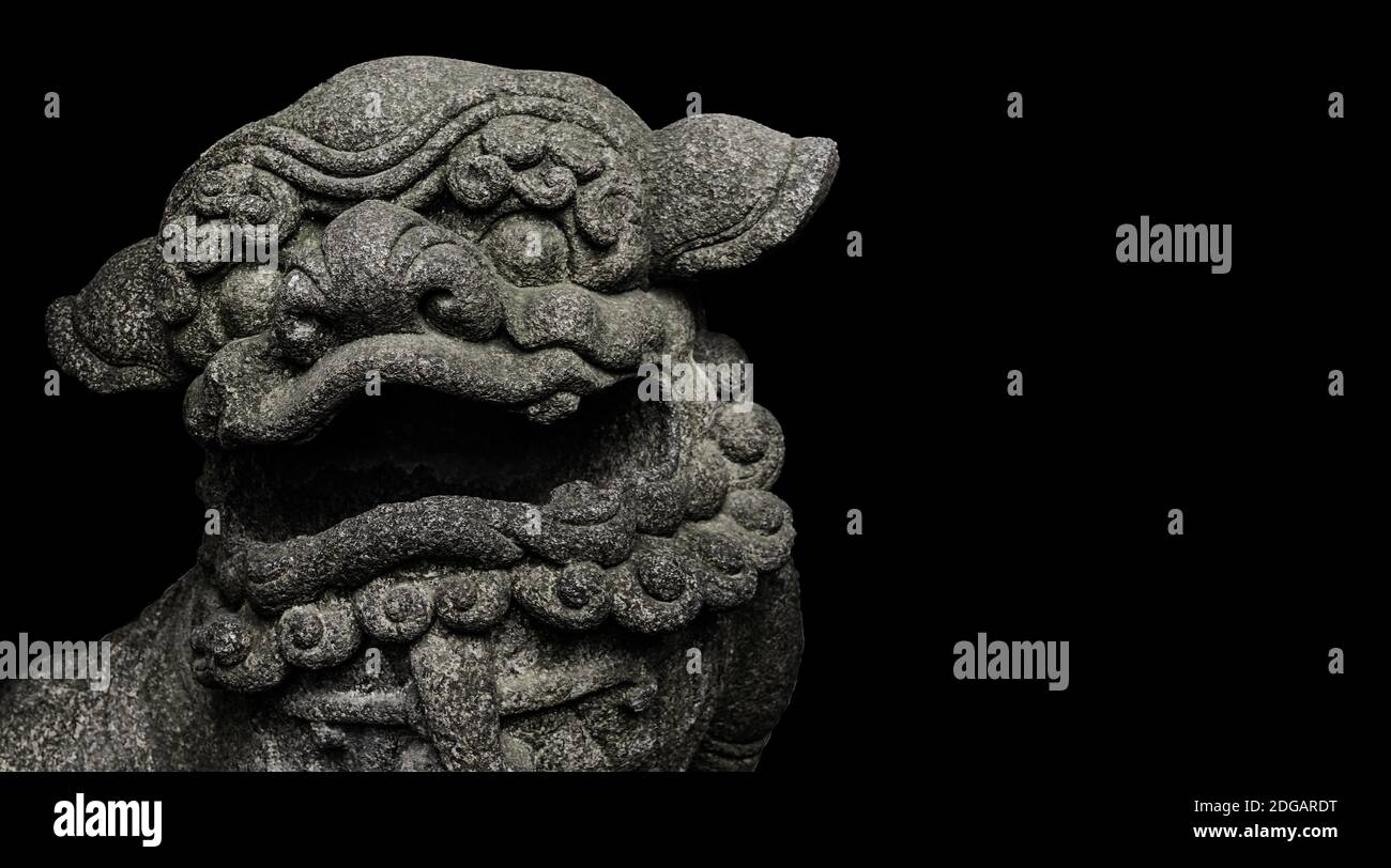 Scary lion sculpture hi-res stock photography and images - Alamy