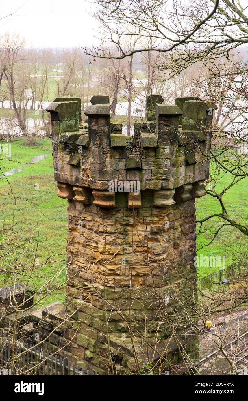 Castellated gothic style hi-res stock photography and images - Alamy